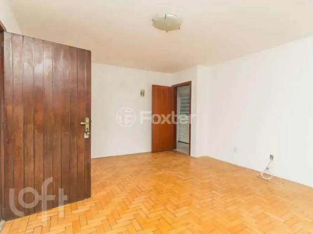 Casa / Sobrado para Venda em Porto Alegre/RS Partenon 4 Quartos