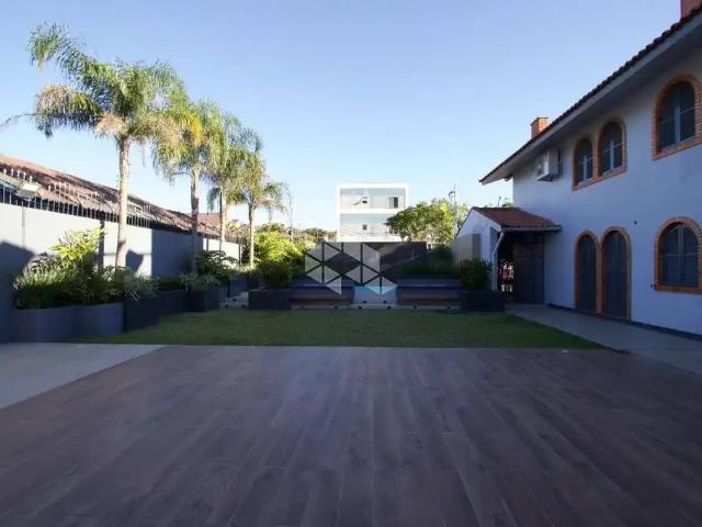 Casa / Sobrado para Venda em Porto Alegre/RS Partenon 4 Quartos