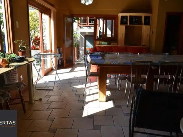 Casa / Sobrado para Venda em Porto Alegre/RS Partenon 4 Quartos