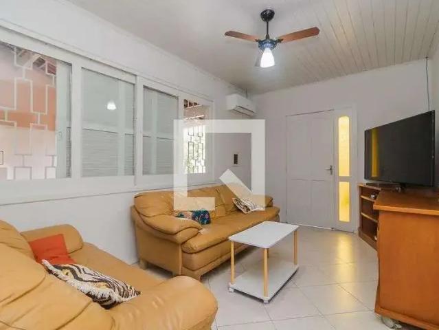 Casa / Sobrado para Venda em Porto Alegre/RS Partenon 4 Quartos