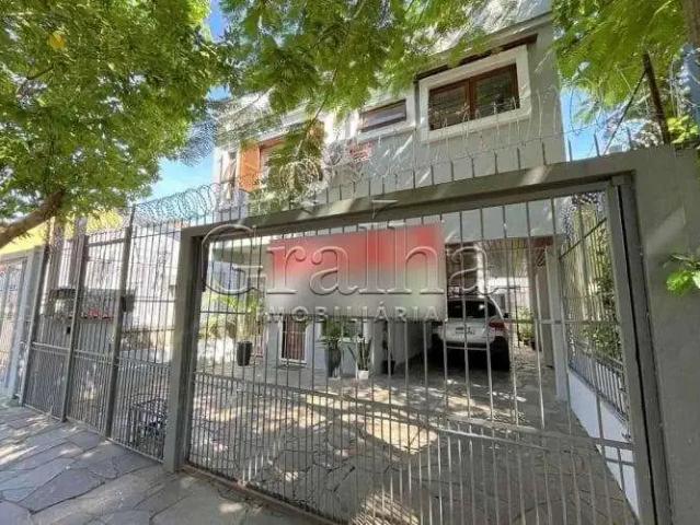 Casa / Sobrado para Venda em Porto Alegre/RS Partenon 4 Quartos