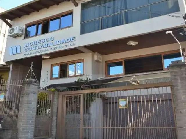 Casa / Sobrado para Venda em Porto Alegre/RS Partenon 4 Quartos
