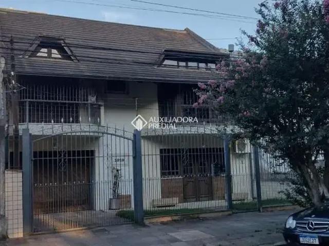Casa / Sobrado para Venda em Porto Alegre/RS Partenon 4 Quartos