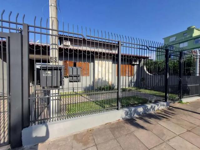 Casa / Sobrado para Venda em Porto Alegre/RS Partenon 4 Quartos