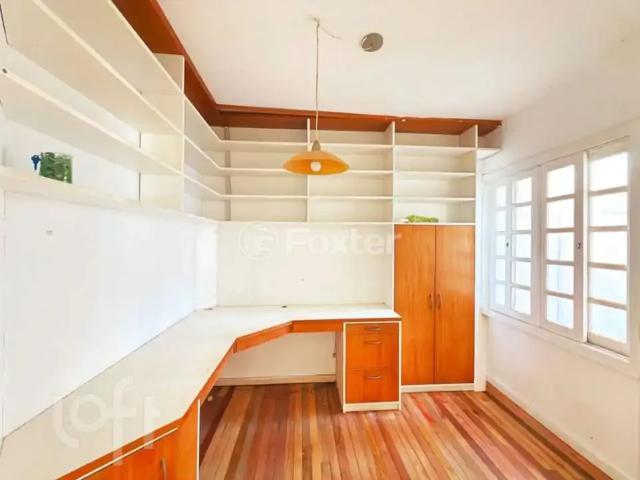 Casa / Sobrado para Venda em Porto Alegre/RS Partenon 4 Quartos