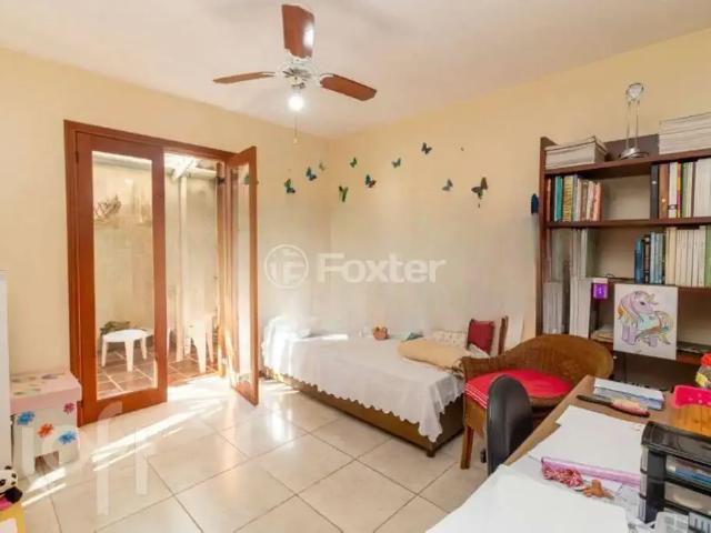 Casa / Sobrado para Venda em Porto Alegre/RS Partenon 6 Quartos