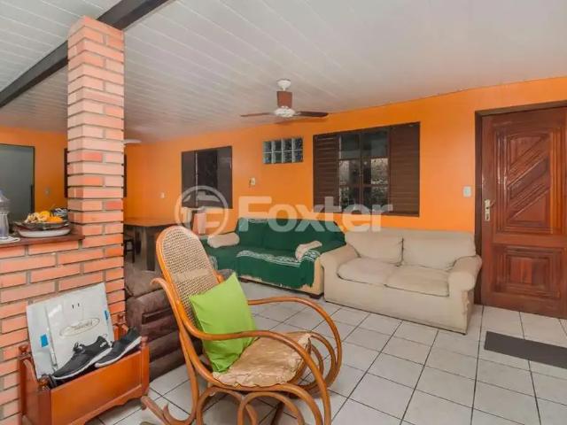 Casa / Sobrado para Venda em Porto Alegre/RS Partenon 4 Quartos