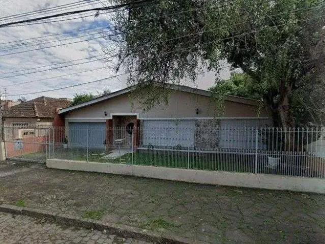 Casa / Sobrado para Venda em Porto Alegre/RS Partenon 4 Quartos