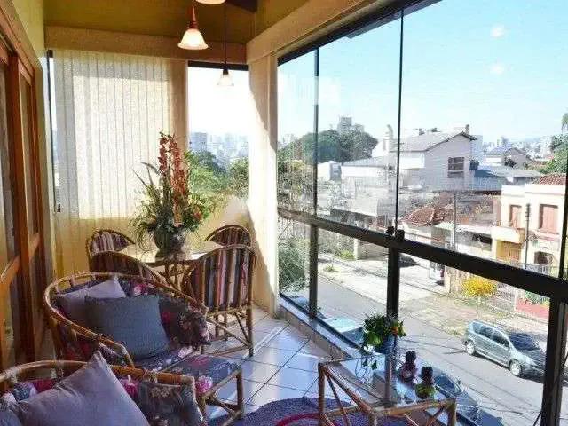 Casa / Sobrado para Venda em Porto Alegre/RS Partenon 4 Quartos