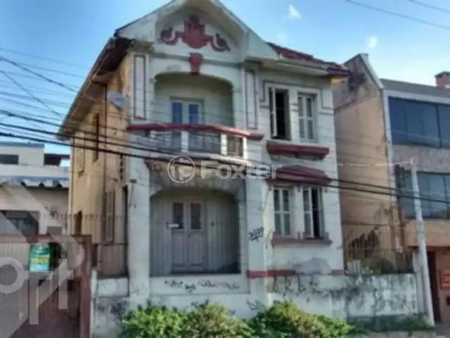 Casa / Sobrado para Venda em Porto Alegre/RS Partenon 4 Quartos