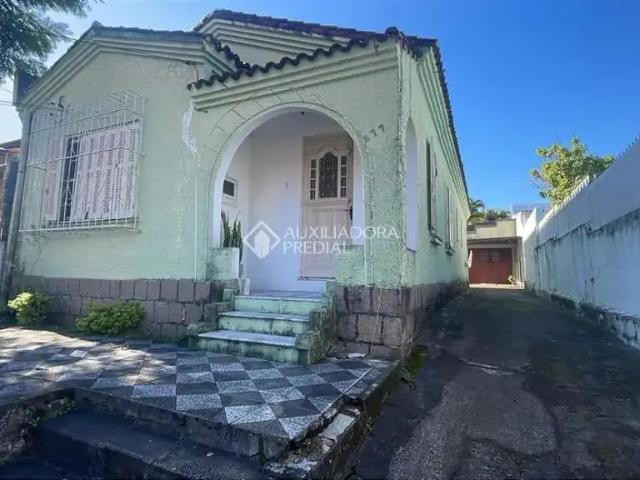 Casa / Sobrado para Venda em Porto Alegre/RS Partenon 4 Quartos