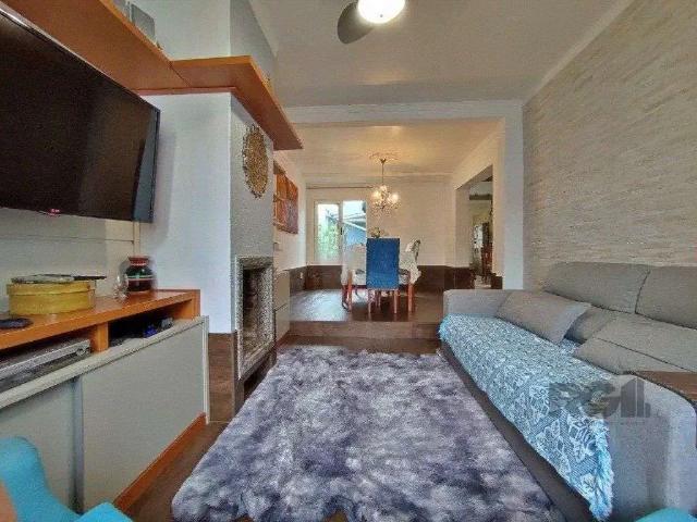 Casa / Sobrado para Venda em Porto Alegre/RS Partenon 4 Quartos