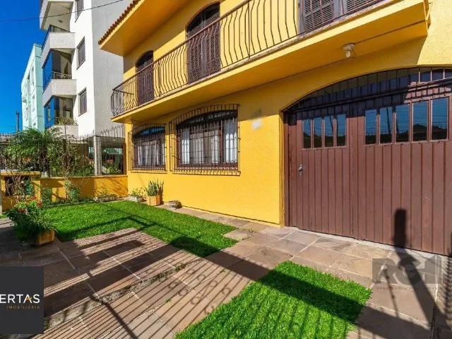 Casa / Sobrado para Venda em Porto Alegre/RS Partenon 4 Quartos