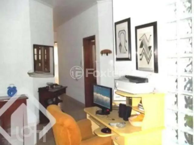 Casa / Sobrado para Venda em Porto Alegre/RS Partenon 5 Quartos