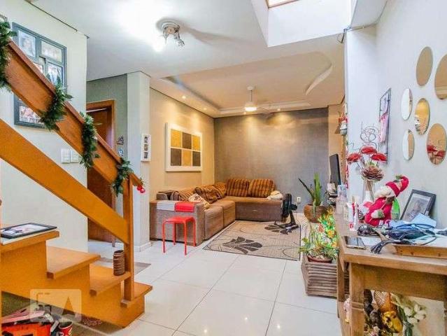 Casa / Sobrado para Venda em Porto Alegre/RS Partenon 5 Quartos