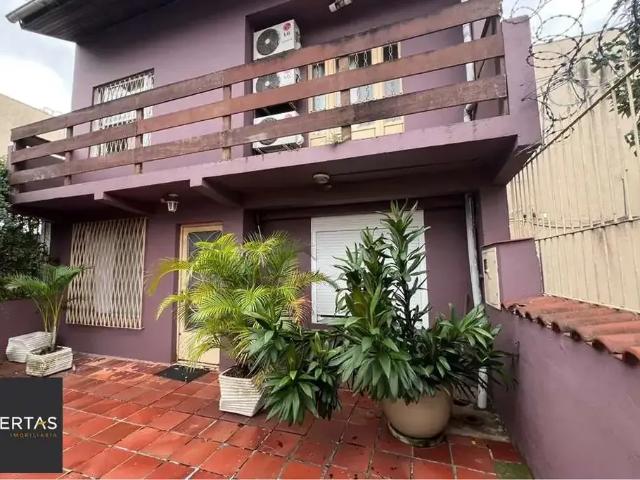 Casa / Sobrado para Venda em Porto Alegre/RS Partenon 5 Quartos