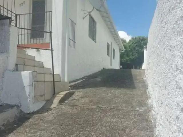 Casa / Sobrado para Venda em Porto Alegre/RS Partenon 5 Quartos