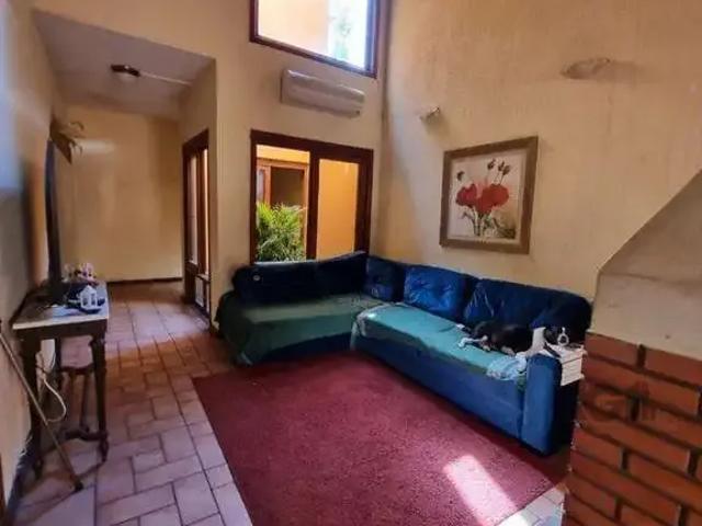 Casa / Sobrado para Venda em Porto Alegre/RS Partenon 5 Quartos