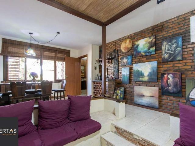 Casa / Sobrado para Venda em Porto Alegre/RS Partenon 5 Quartos