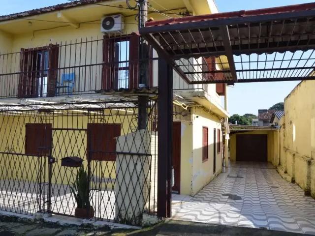 Casa / Sobrado para Venda em Porto Alegre/RS Partenon 5 Quartos