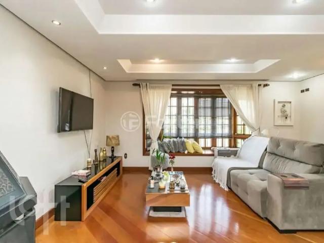 Casa / Sobrado para Venda em Porto Alegre/RS Partenon 5 Quartos