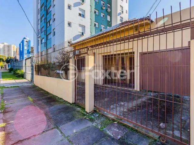 Casa / Sobrado para Venda em Porto Alegre/RS Partenon 5 Quartos