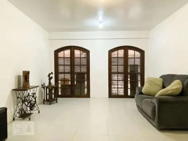 Casa / Sobrado para Venda em Porto Alegre/RS Partenon 6 Quartos