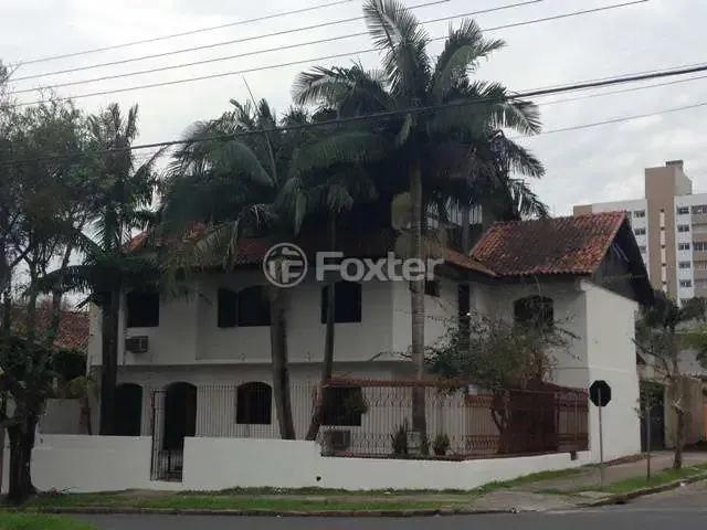 Casa / Sobrado para Venda em Porto Alegre/RS Partenon 6 Quartos