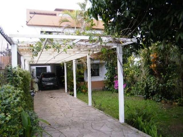 Casa / Sobrado para Venda em Porto Alegre/RS Partenon 8 Quartos