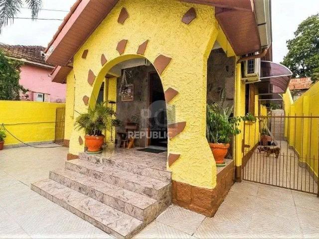 Casa / Sobrado para Venda em Porto Alegre/RS Partenon 2 Quartos