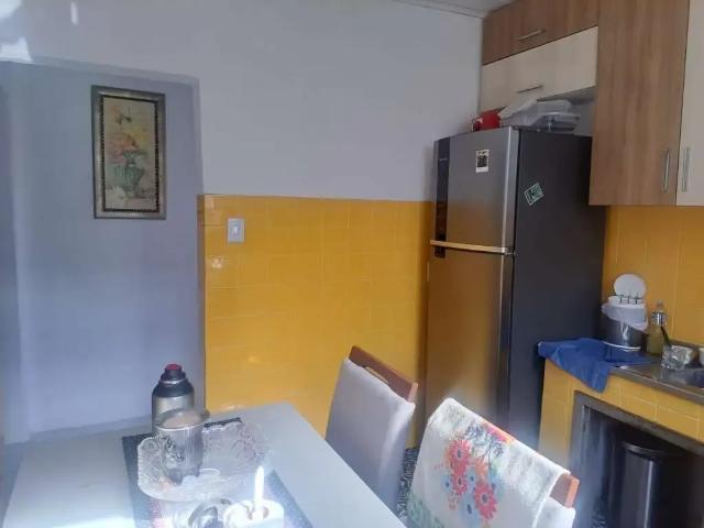 Casa / Sobrado para Venda em Porto Alegre/RS Partenon 2 Quartos