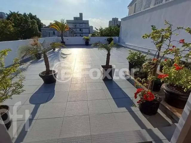 Casa / Sobrado para Venda em Porto Alegre/RS Partenon 2 Quartos