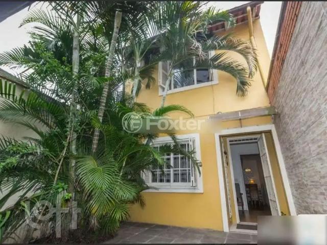 Casa / Sobrado para Venda em Porto Alegre/RS Partenon 2 Quartos