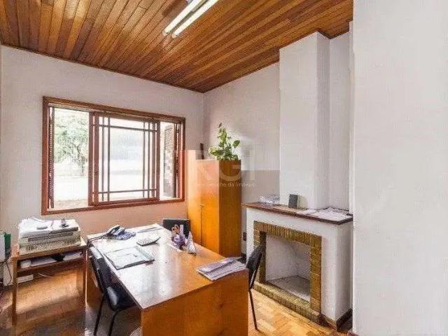 Casa / Sobrado para Venda em Porto Alegre/RS Partenon 3 Quartos