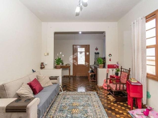 Casa / Sobrado para Venda em Porto Alegre/RS Partenon 3 Quartos