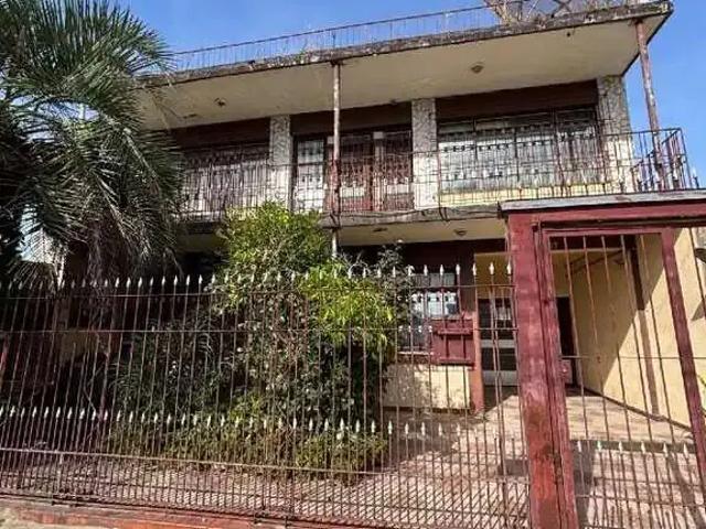 Casa / Sobrado para Venda em Porto Alegre/RS Partenon 3 Quartos