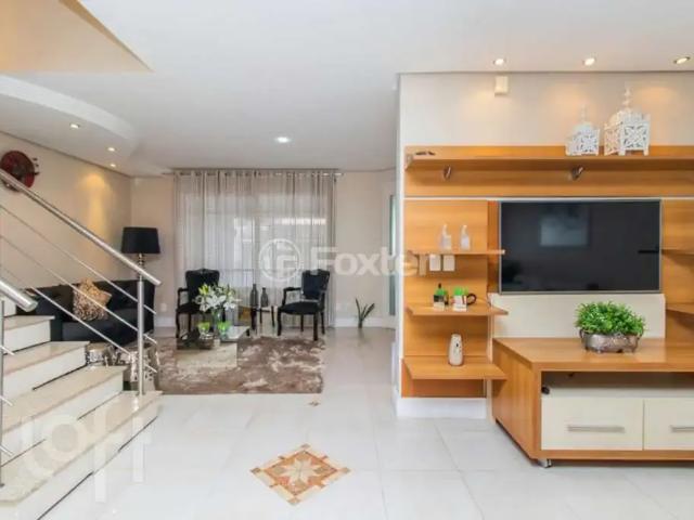 Casa / Sobrado para Venda em Porto Alegre/RS Partenon 3 Quartos