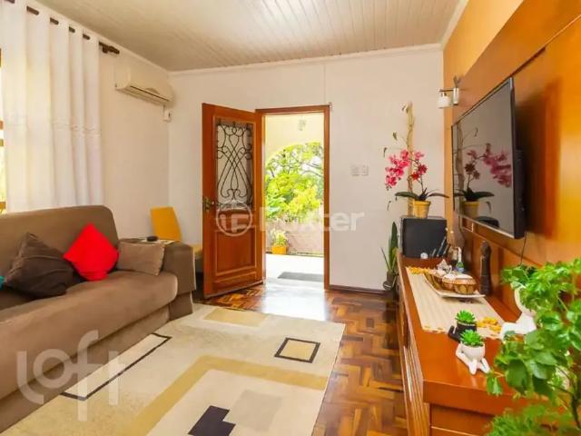 Casa / Sobrado para Venda em Porto Alegre/RS Partenon 3 Quartos