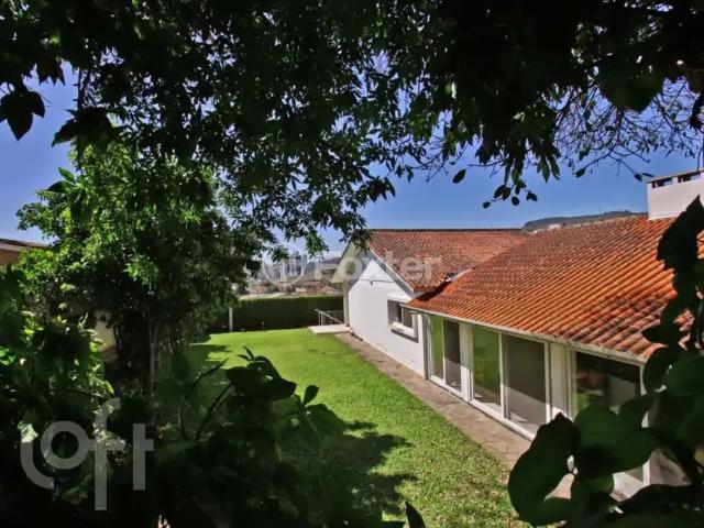 Casa / Sobrado para Venda em Porto Alegre/RS Partenon 3 Quartos