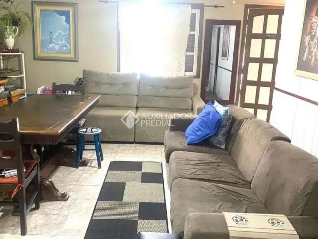 Casa / Sobrado para Venda em Porto Alegre/RS Partenon 3 Quartos