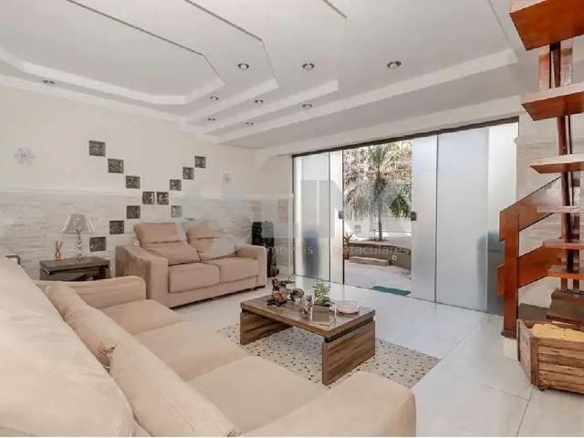 Casa / Sobrado para Venda em Porto Alegre/RS Partenon 3 Quartos