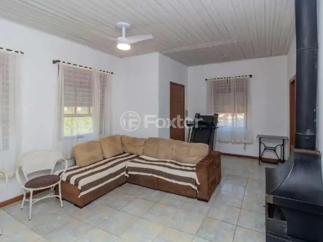 Casa / Sobrado para Venda em Porto Alegre/RS Partenon 3 Quartos