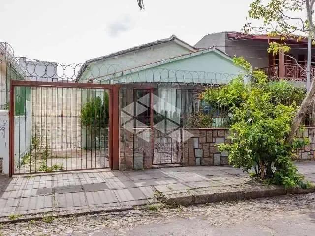 Casa / Sobrado para Venda em Porto Alegre/RS Partenon 3 Quartos
