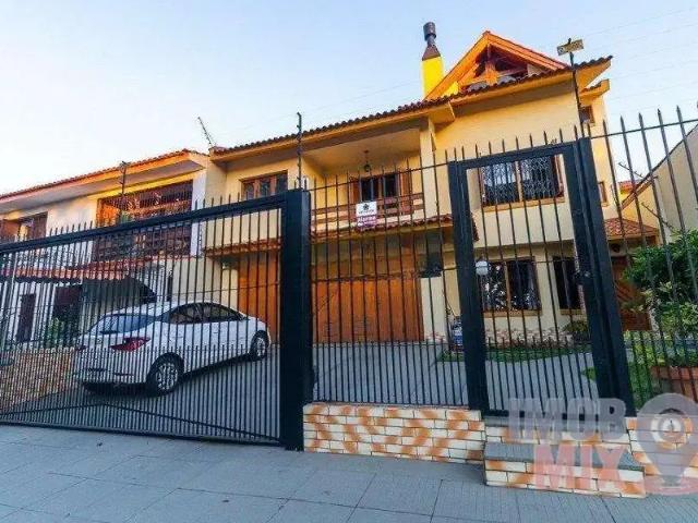 Casa / Sobrado para Venda em Porto Alegre/RS Partenon 3 Quartos