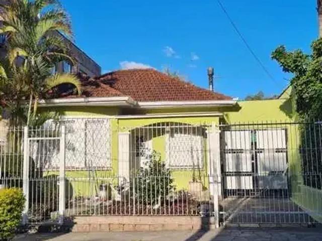 Casa / Sobrado para Venda em Porto Alegre/RS Partenon 3 Quartos