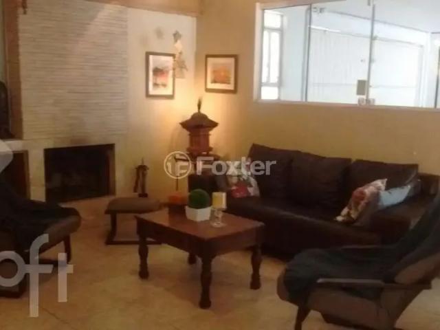 Casa / Sobrado para Venda em Porto Alegre/RS Partenon 3 Quartos