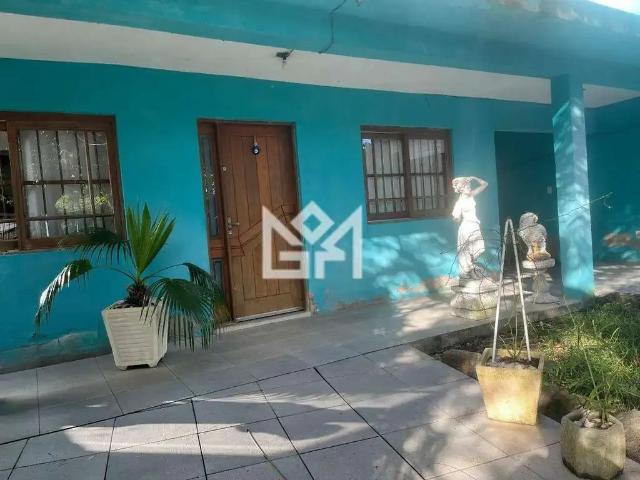 Casa / Sobrado para Venda em Porto Alegre/RS Partenon 3 Quartos