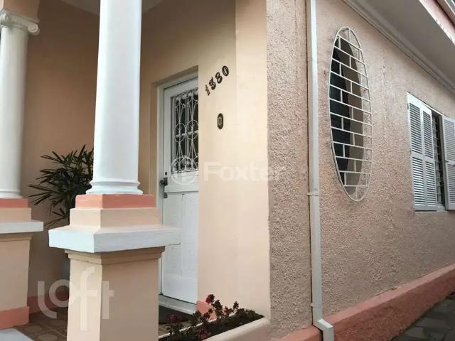 Casa / Sobrado para Venda em Porto Alegre/RS Partenon 3 Quartos