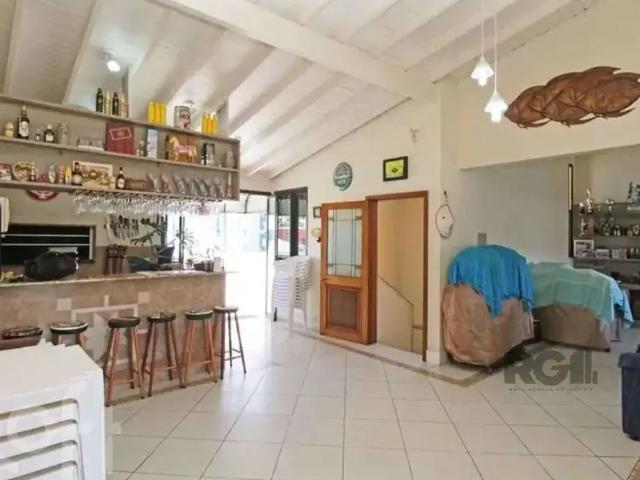 Casa / Sobrado para Venda em Porto Alegre/RS Partenon 3 Quartos