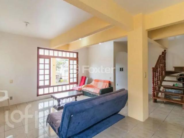Casa / Sobrado para Venda em Porto Alegre/RS Partenon 3 Quartos